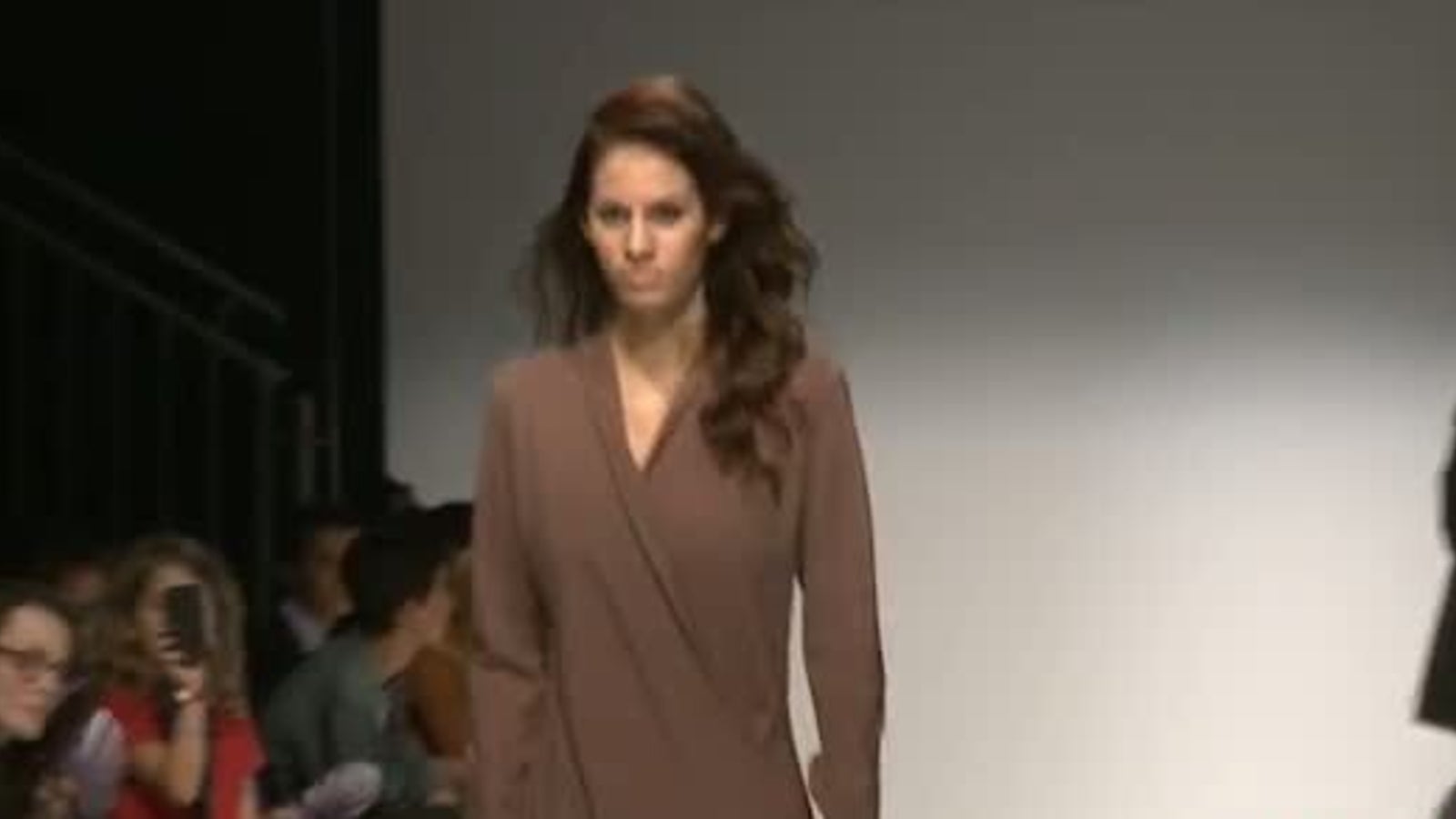 Lothar Daniel Bechtold - Kollektion 2012/13 - oe24.tv