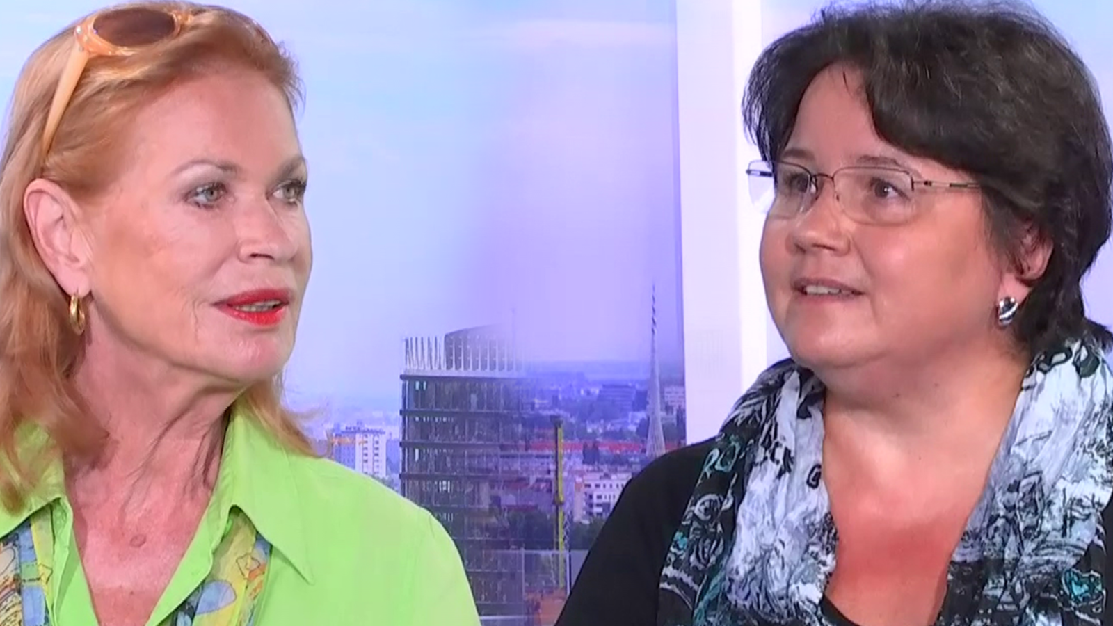 Tamara Fellner Show: Astrologie und kosmische Stadtführungen - oe24.tv