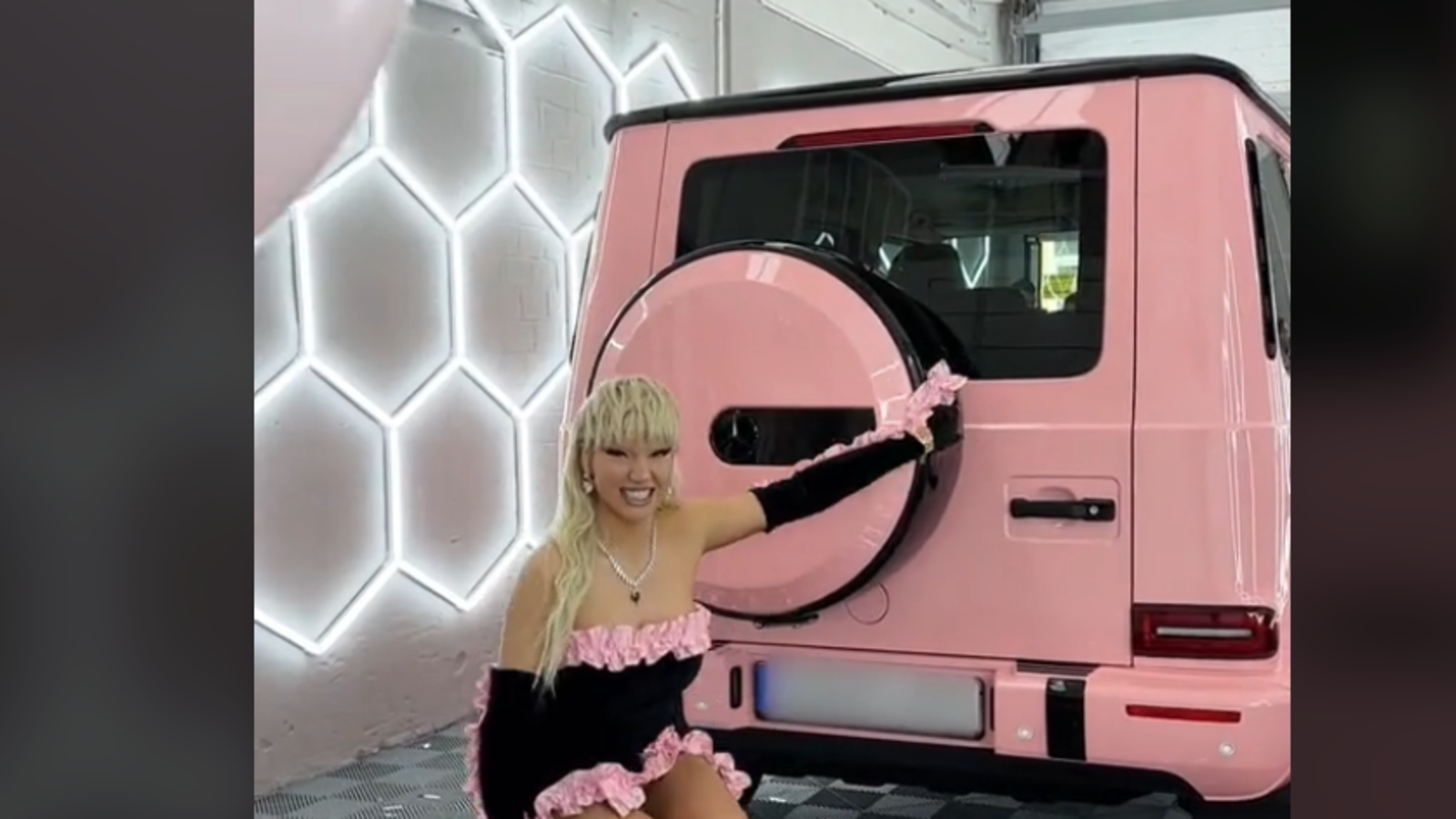 Rapperin Shirin David gönnt sich zum Geburtstag Mercedes G-Klasse - oe24.at