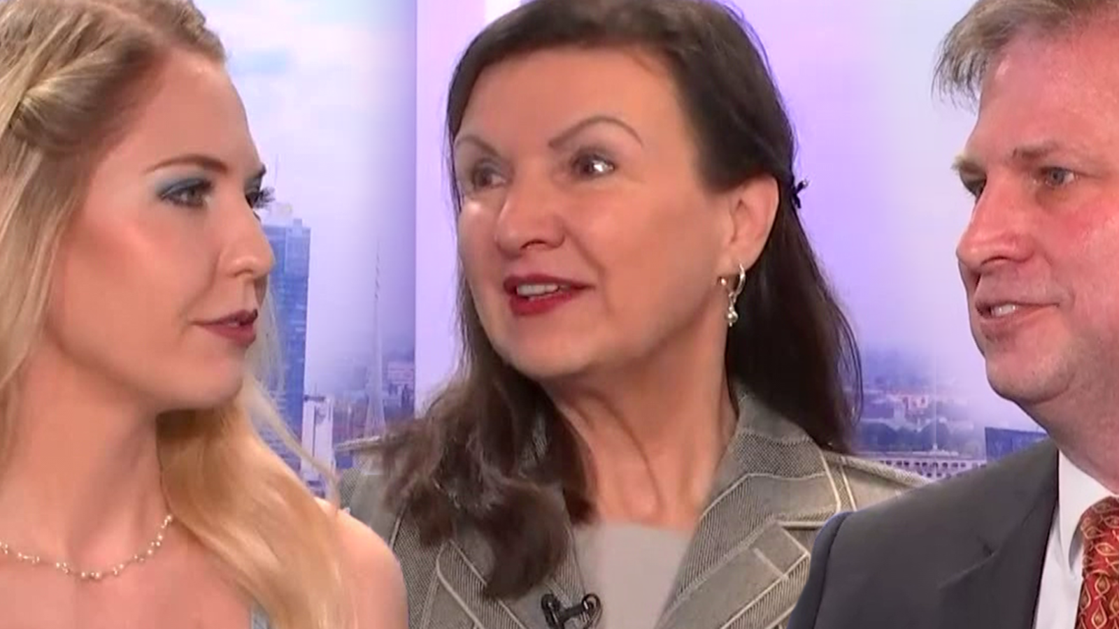 Das Große Interview zum 95. Geburtstag der QueenDie Tamara Fellner Show ...