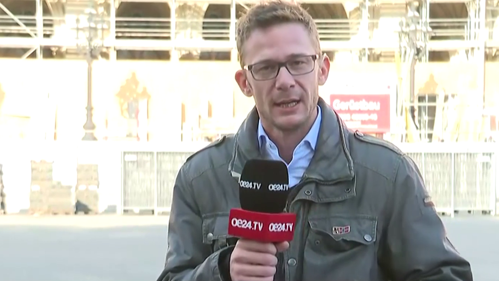 "Lobau bleibt": Greenpeace-Aktivisten besetzen Wiener Rathaus - oe24.tv