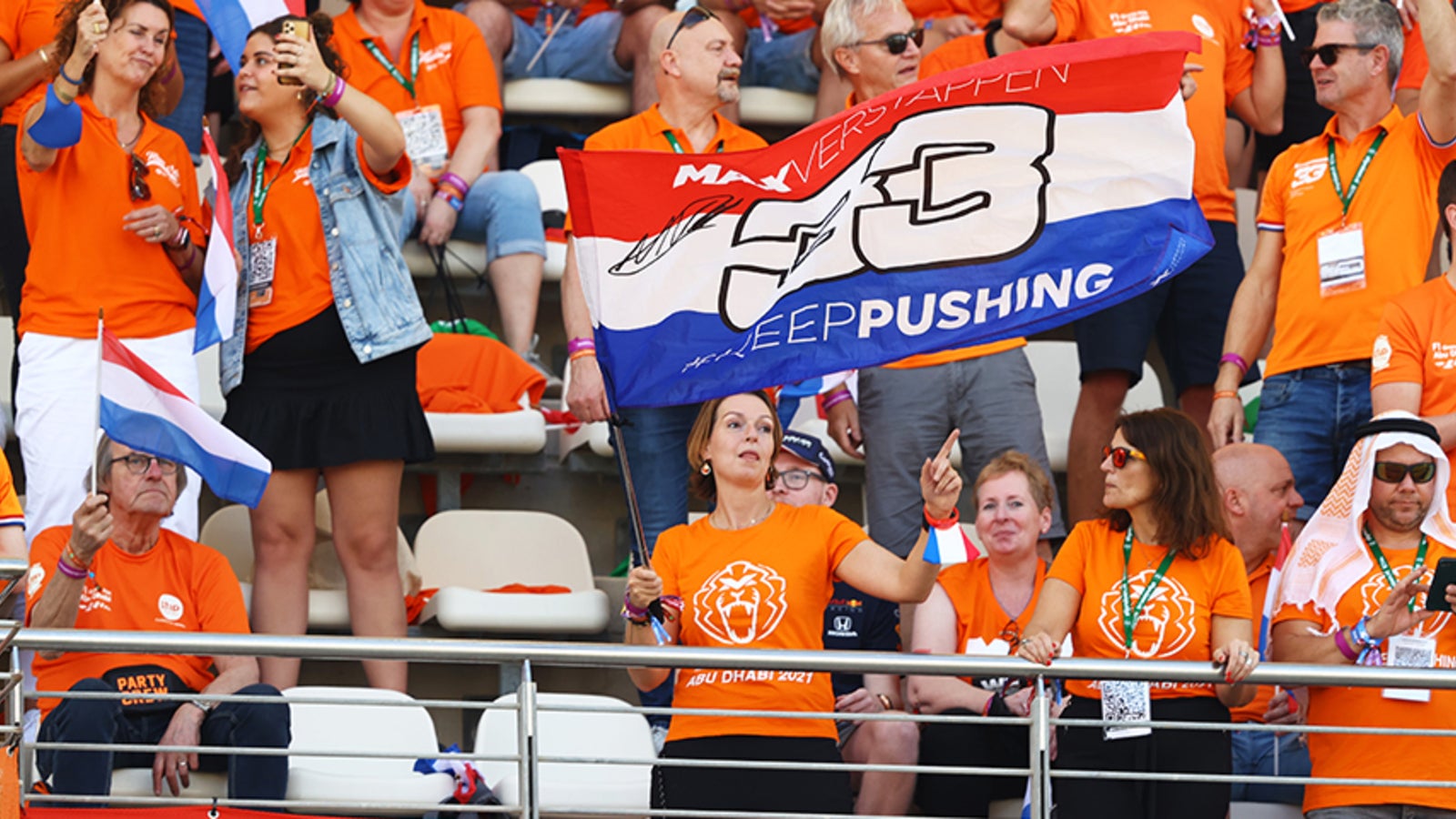 "Oranje"-Fans feiern in kompletter Extase - sport24.at