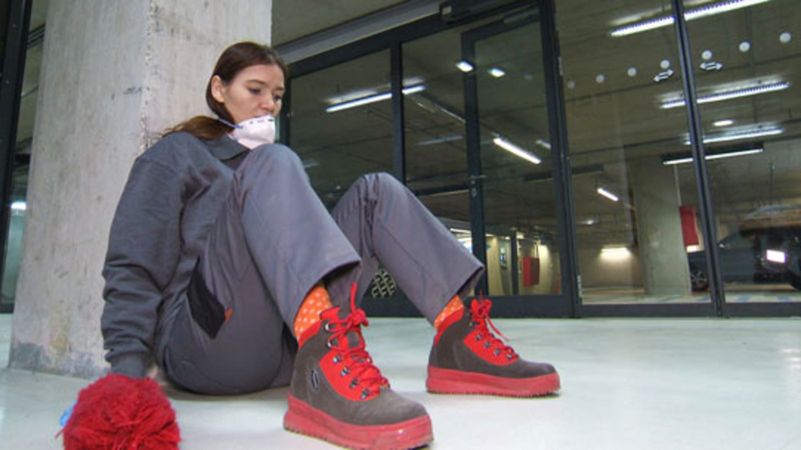 Zabine quält sich als Hausbetreuerin - stars24