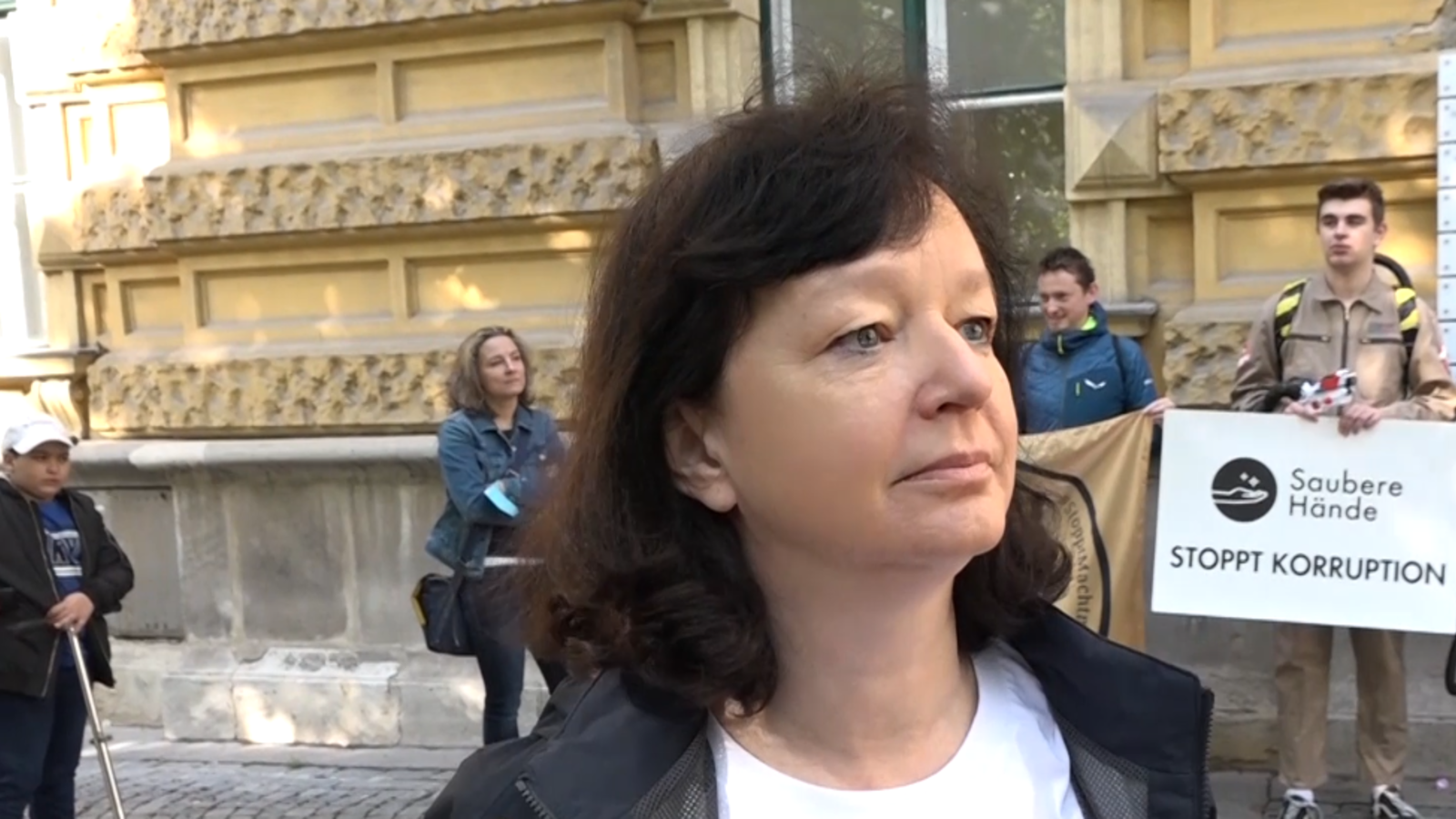 Andrea Fried zu Anti-Korruptionsvolksbegehren - oe24.tv