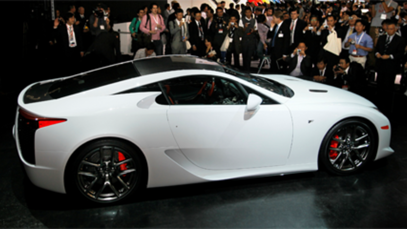 Der Lexus LF-A kommt mit einem 560 PS V10 - oe24.at