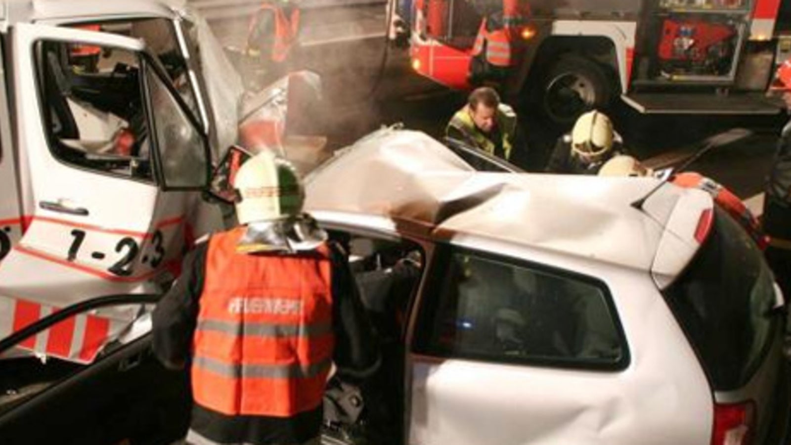 Zwei Tote bei Geisterfahrer-Unfall - oe24.at