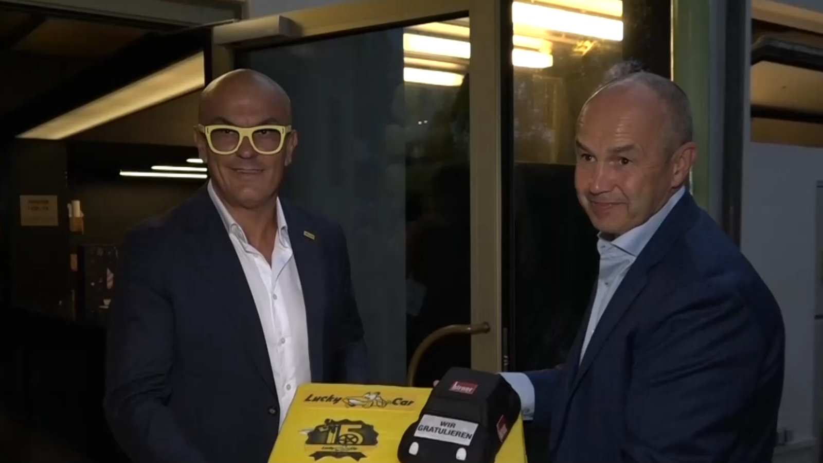 Lucky Car lädt zum grossen Geburtstagsfest - oe24.tv