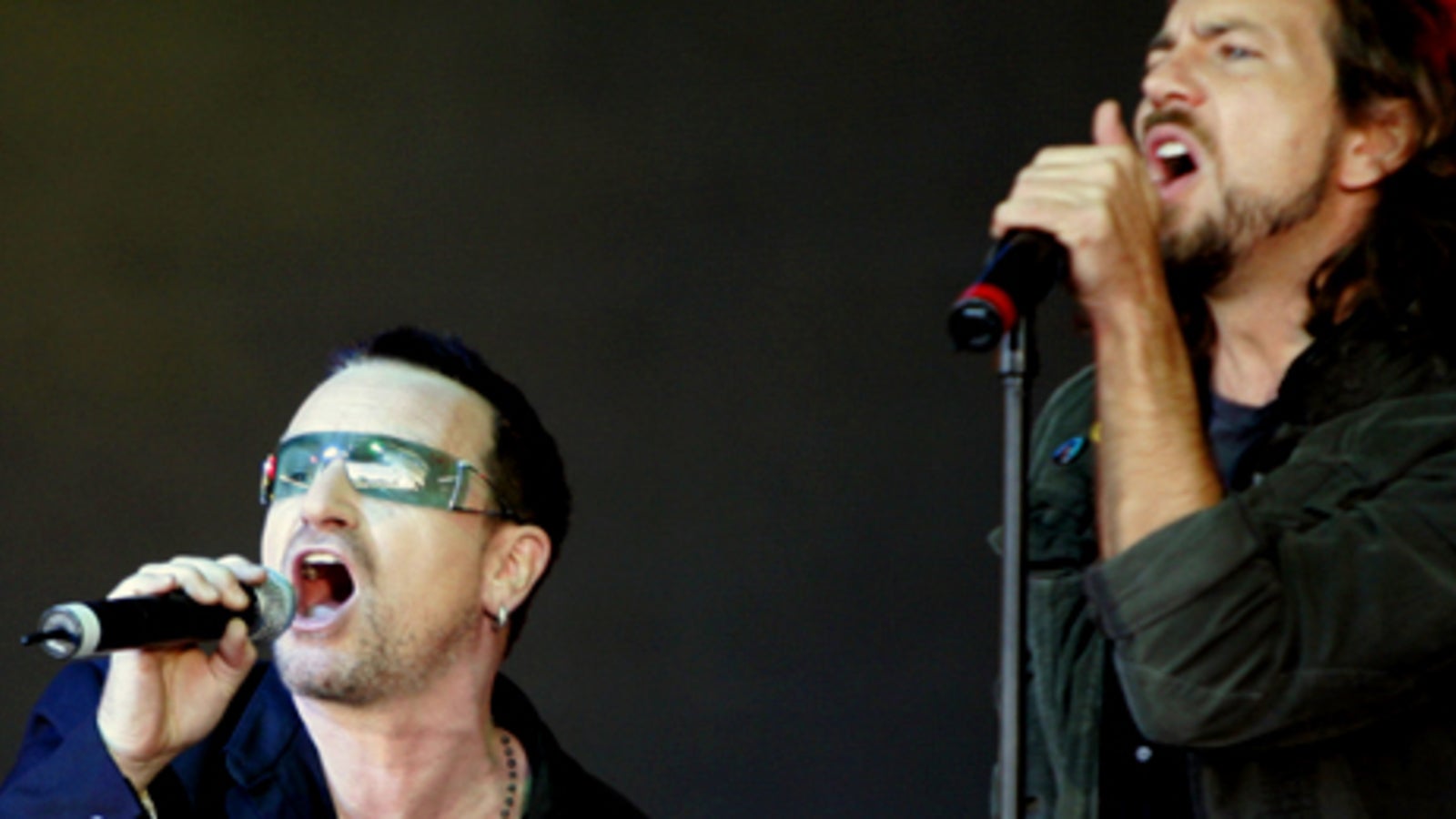 Bono und Pearl-Jam führen Proteste an - oe24.at