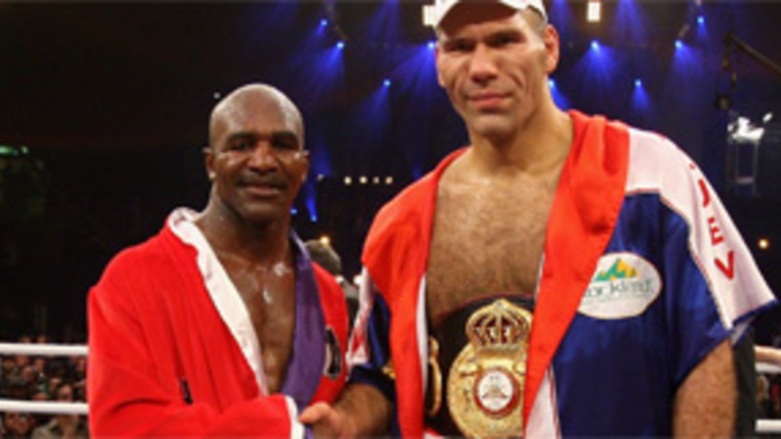 Walujew weiter WBA-Weltmeister im Schwergewicht - sport24.at