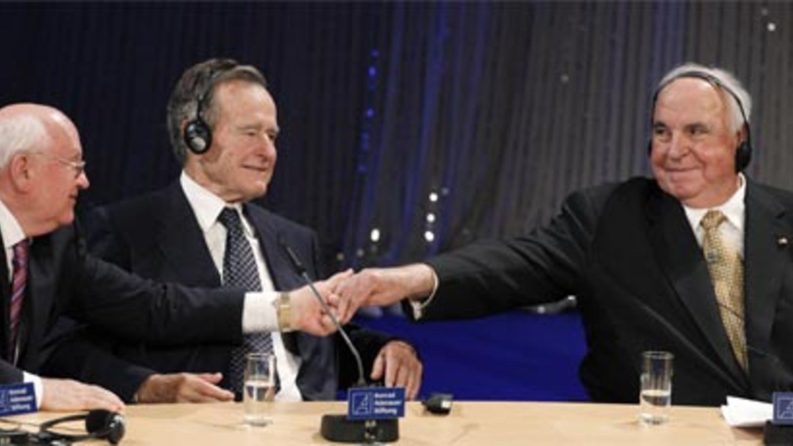Kohl, Bush & Gorbatschow als Ehrengäste - oe24.at