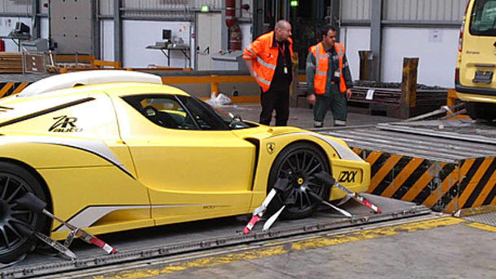 Fotos vom Edo Enzo ZXX Evolution - oe24.at