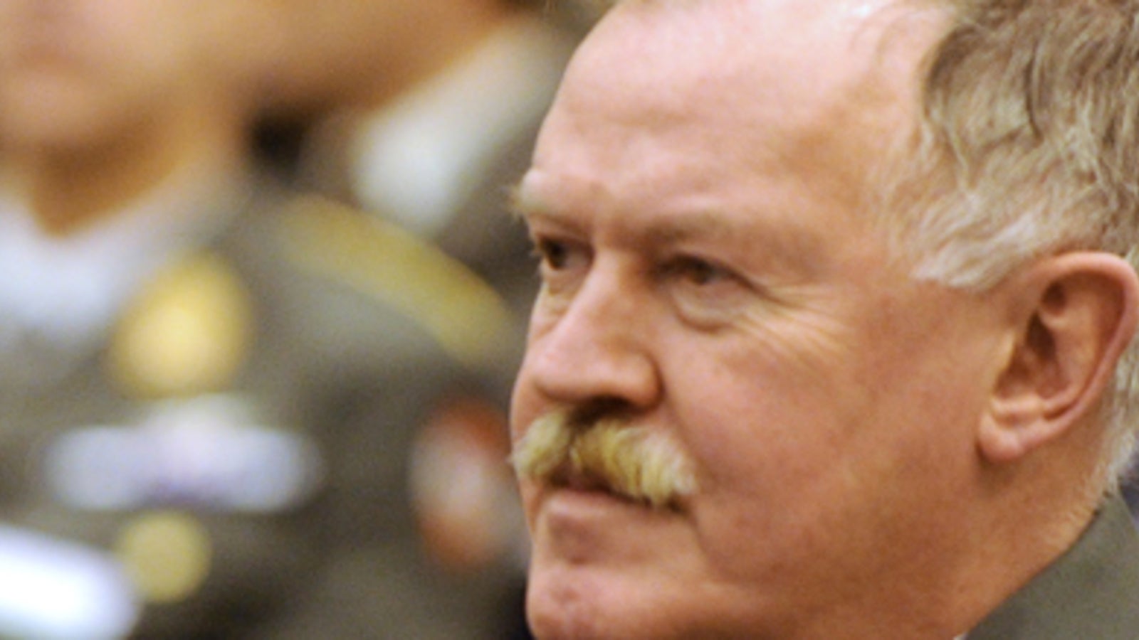 Spitzel-Methoden bei Entacher angeprangert - Politik-Live