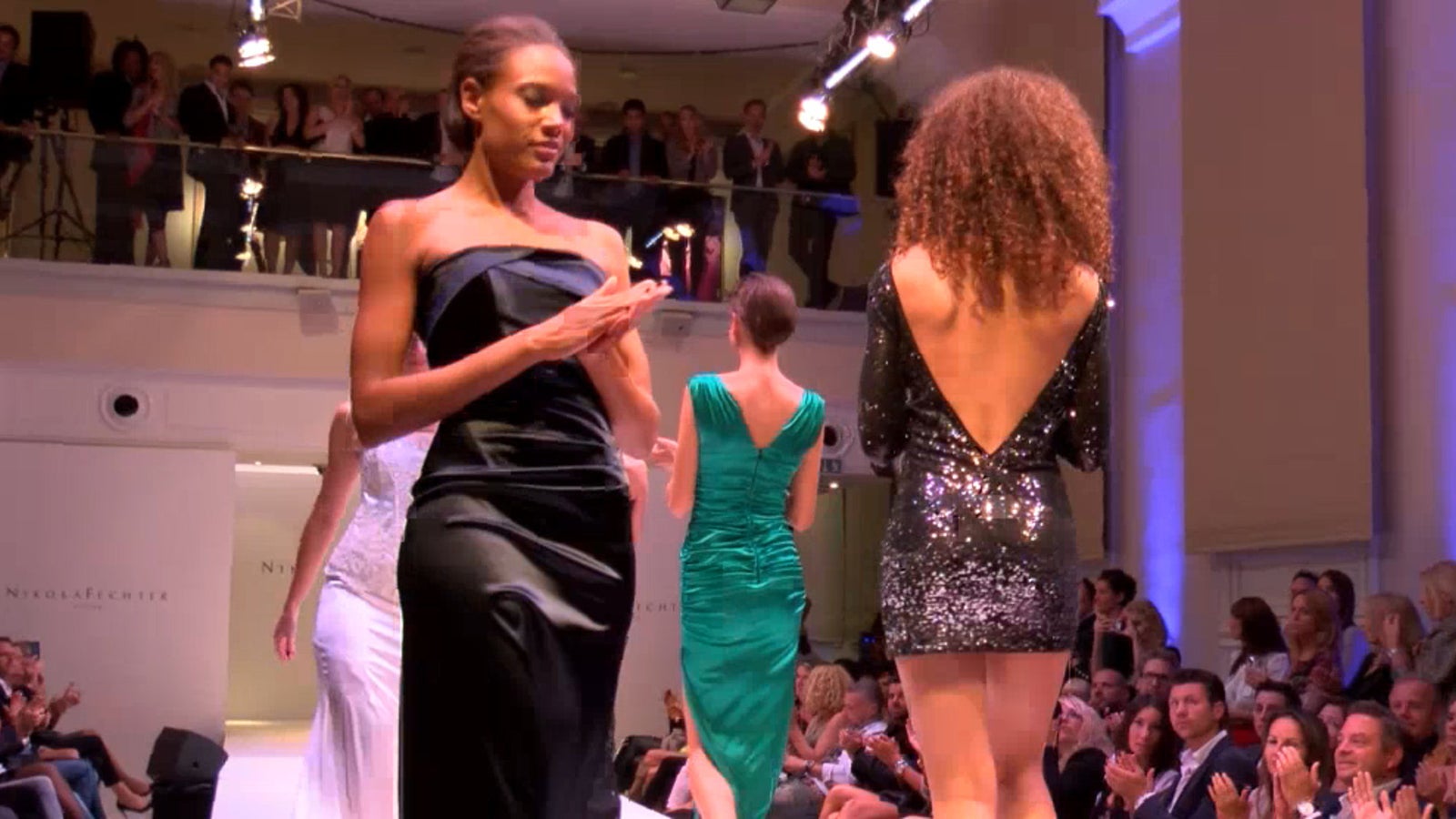 Nikola Fechter zeigt ihre Mode! - oe24.tv