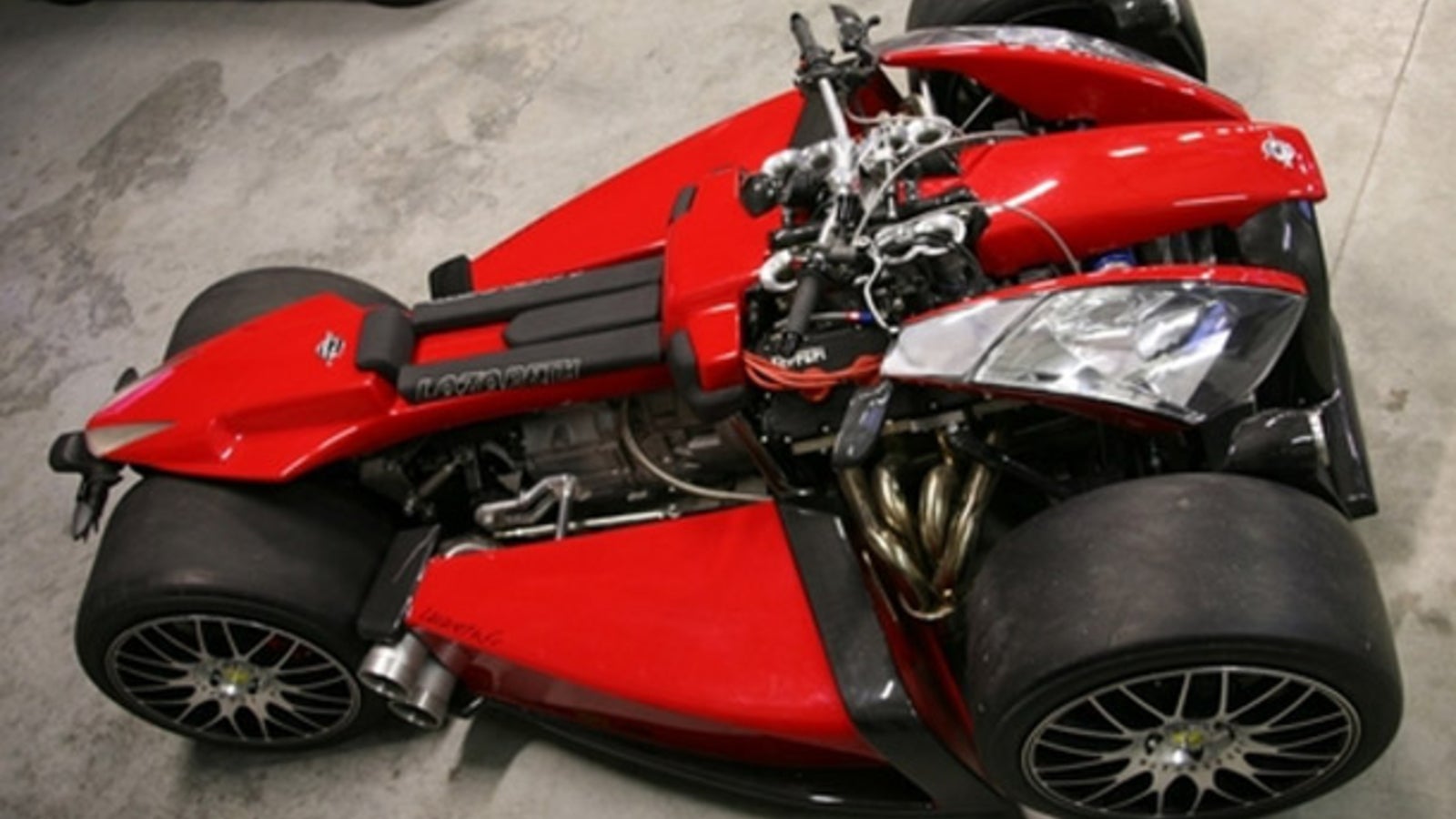 Fotos vom "Ferrari-Quad" Wazuma 8VF - oe24.at