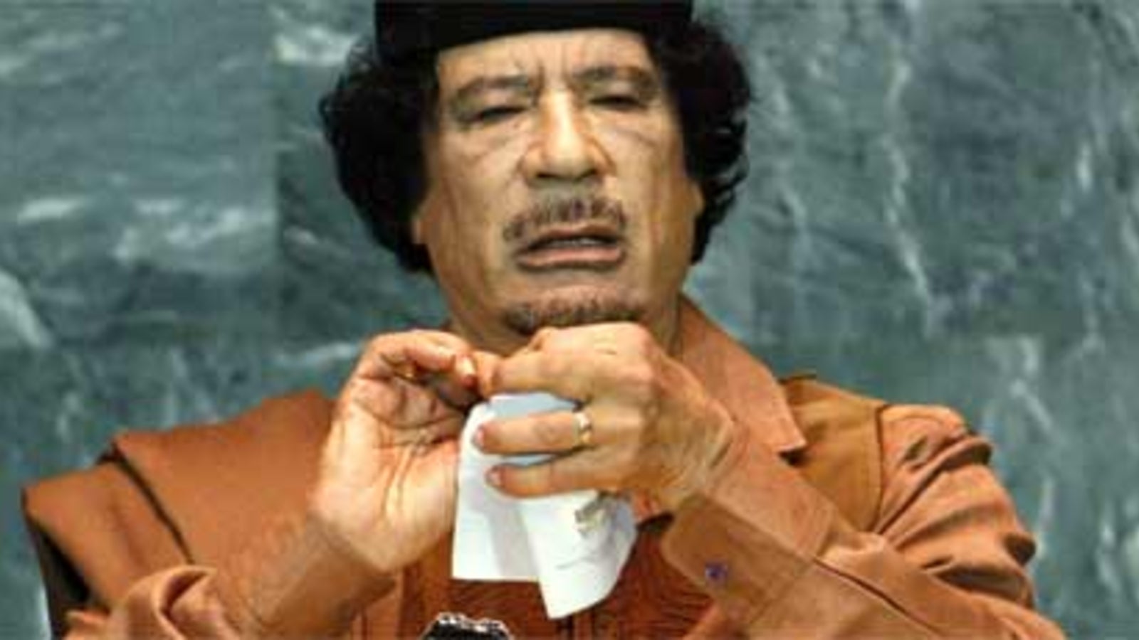 Gaddafis Übersetzer kollabierte bei Rede - oe24.at