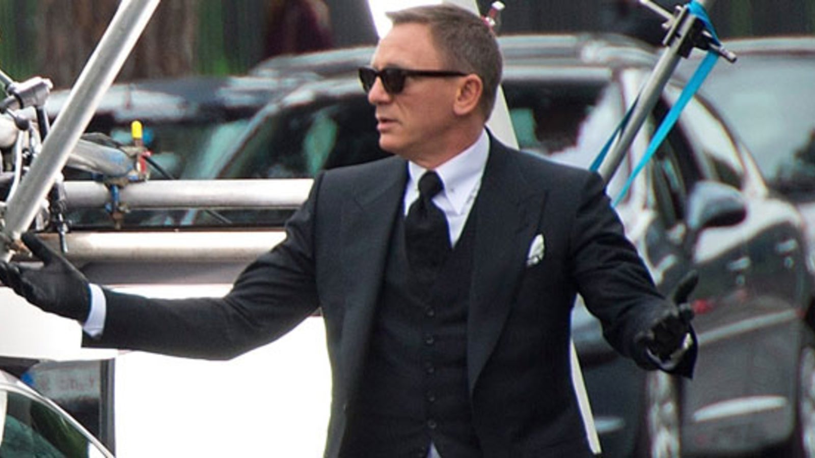 Bond: Daniel Craig wieder verletzt - stars24
