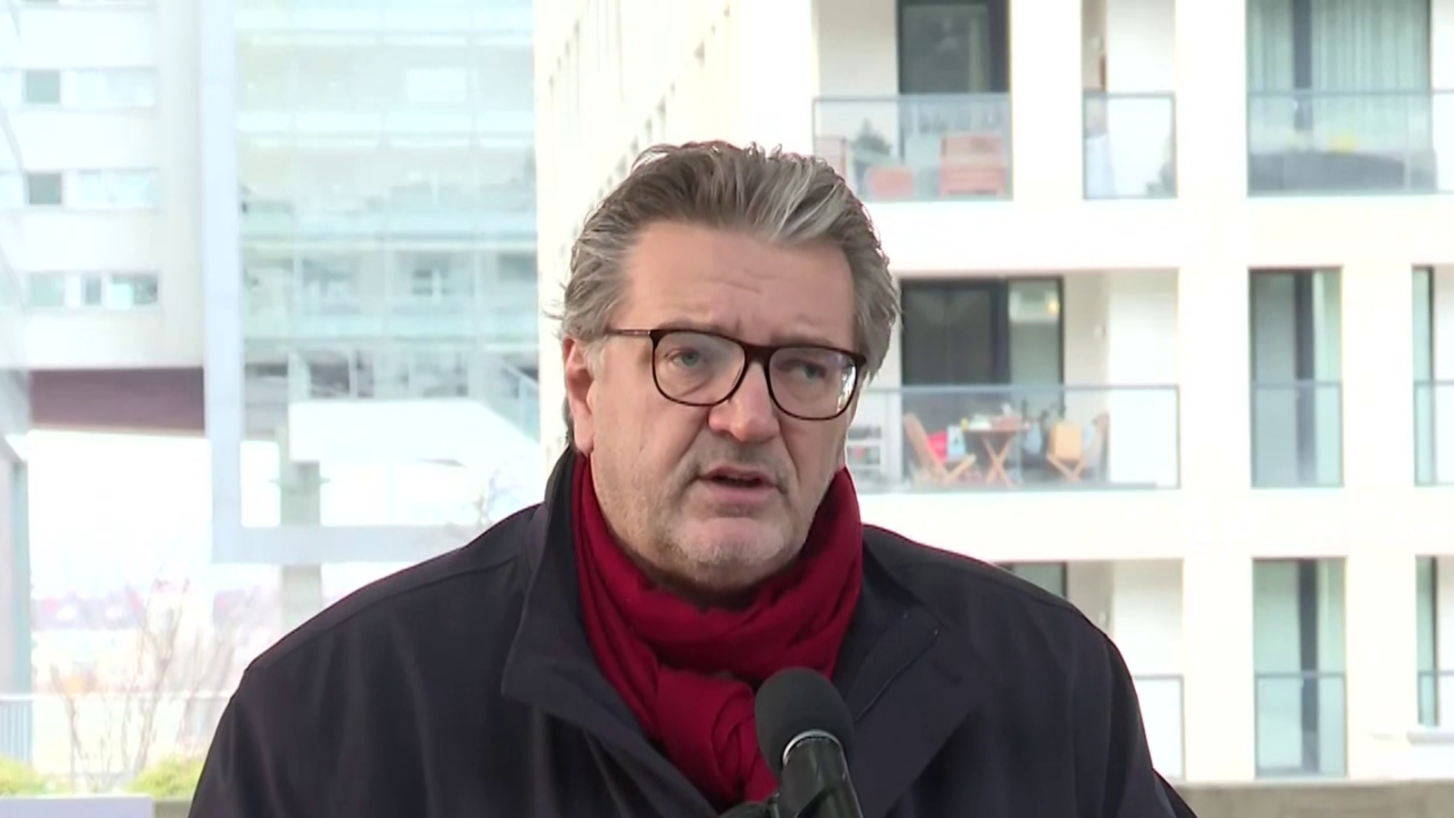 Größte Teststraße Österreichs | Statement von Peter Hacker - oe24.tv