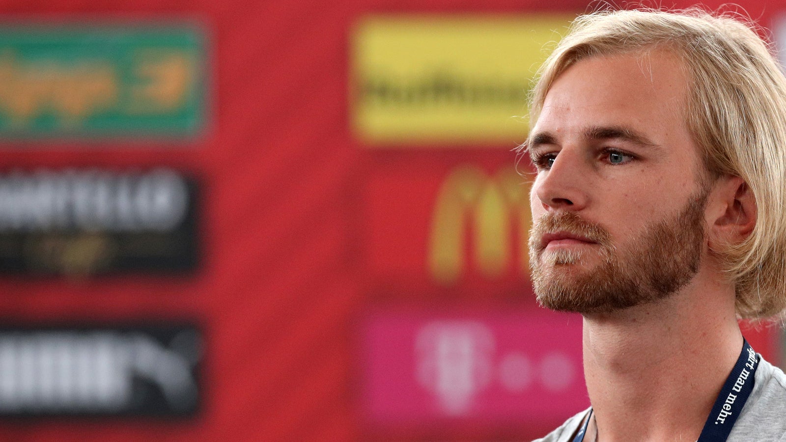 ORF-Moderatoren feierten mit Auswärtsfans - sport24.at