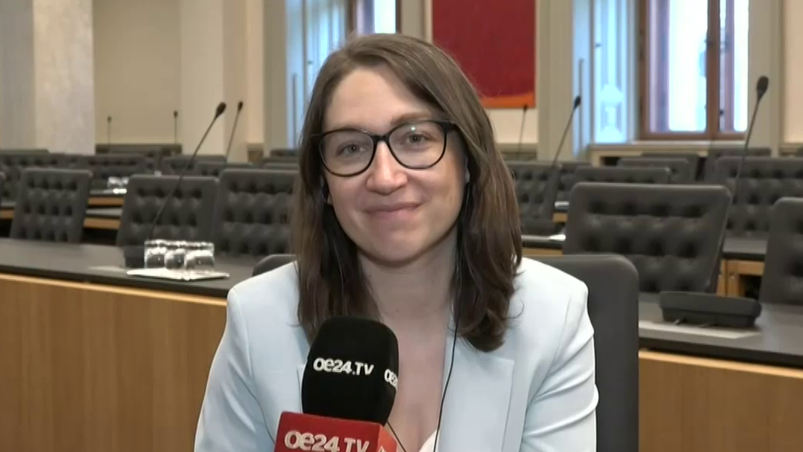 Isabelle Daniel: Das Interview mit Julia Herr - oe24.tv