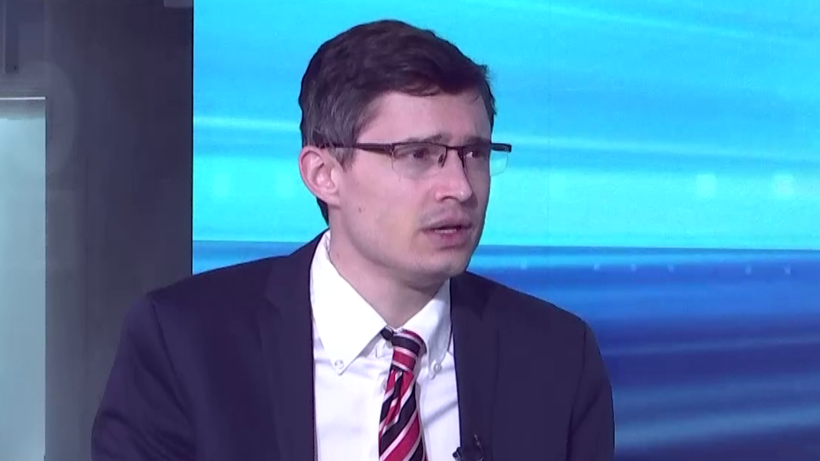 Rechtsanwalt Hohenecker über Impfpflicht-Debatte im Parlament - oe24.tv