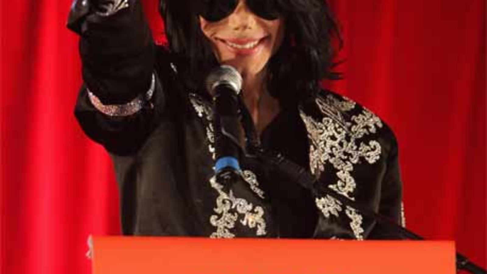 So fertig feiert Jacko sein Comeback - stars24