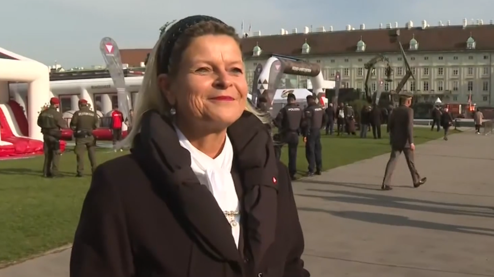Klaudia Tanner im Interview - Österreich feiert Nationalfeiertag - oe24.tv