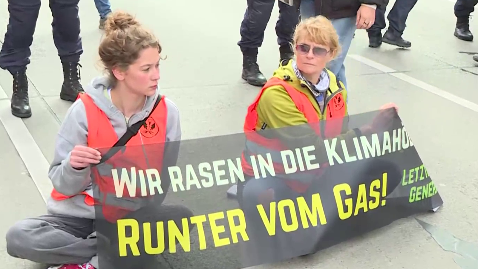 Flughafen Wien droht den Klimaklebern - "Lebenslange Haft" - Business-Live