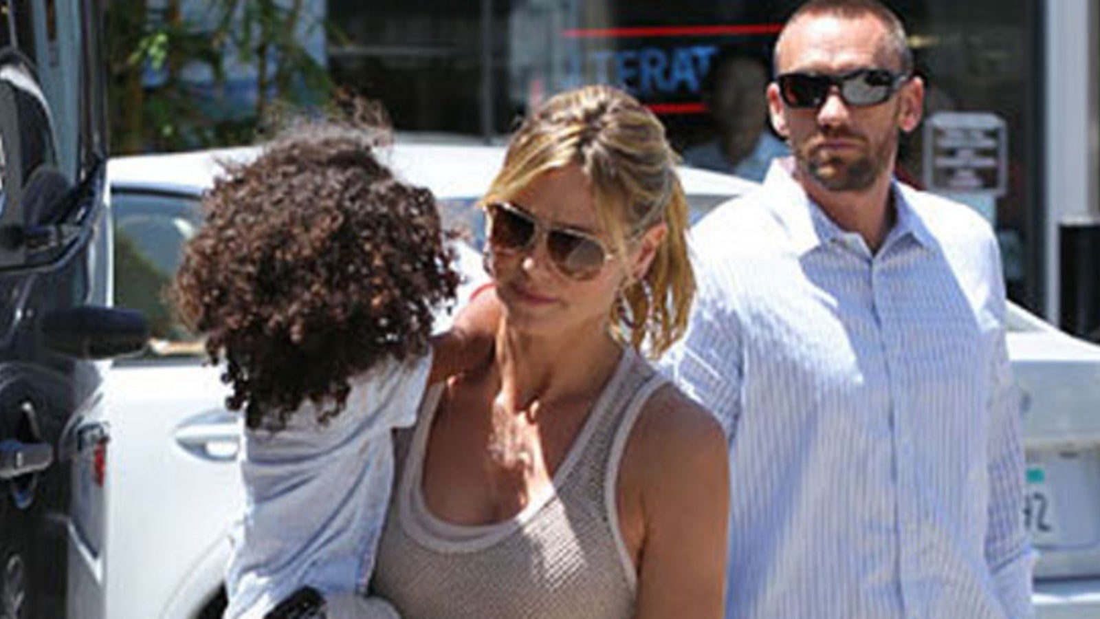 Klum: Bodyguard als Butler - stars24