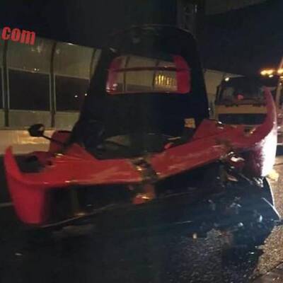 Fotos vom LaFerrari-Crash in China - oe24.at