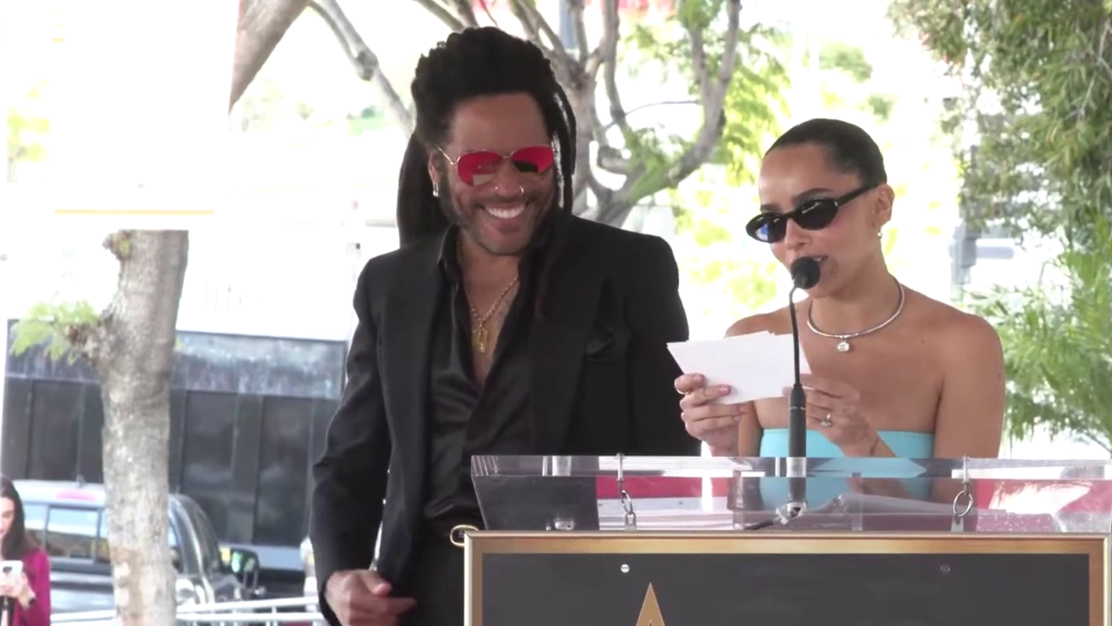 Lenny Kravitz mit Stern auf "Walk of Fame" gefeiert - oe24.tv