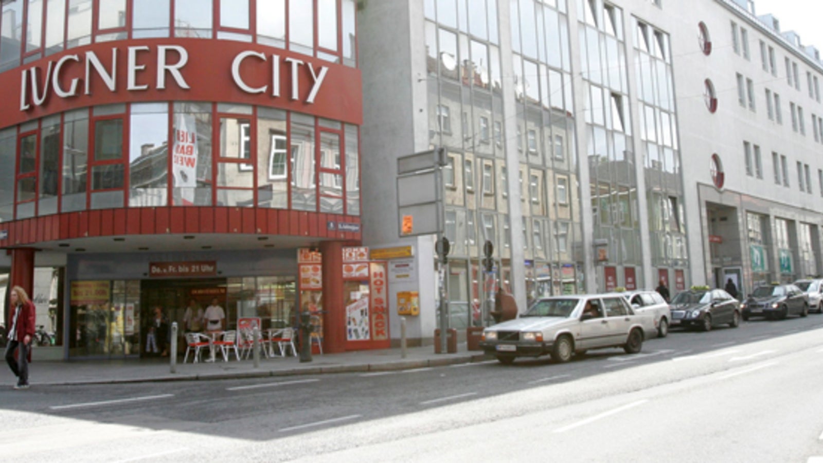 Lugner-City: Security folterte 16-Jährigen - oe24.at