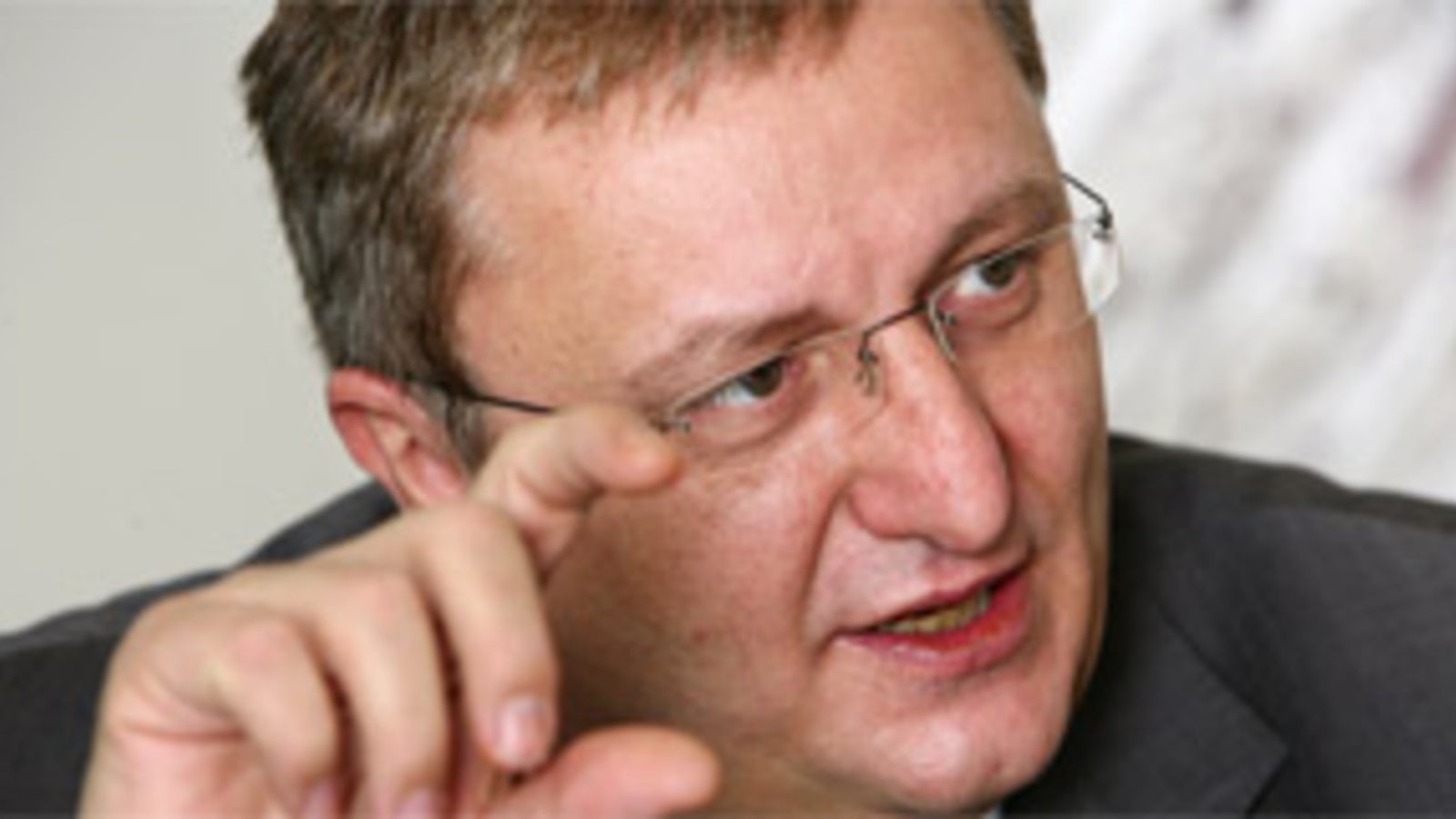 Matznetter will Vermögen mehr besteuern - Politik-Live