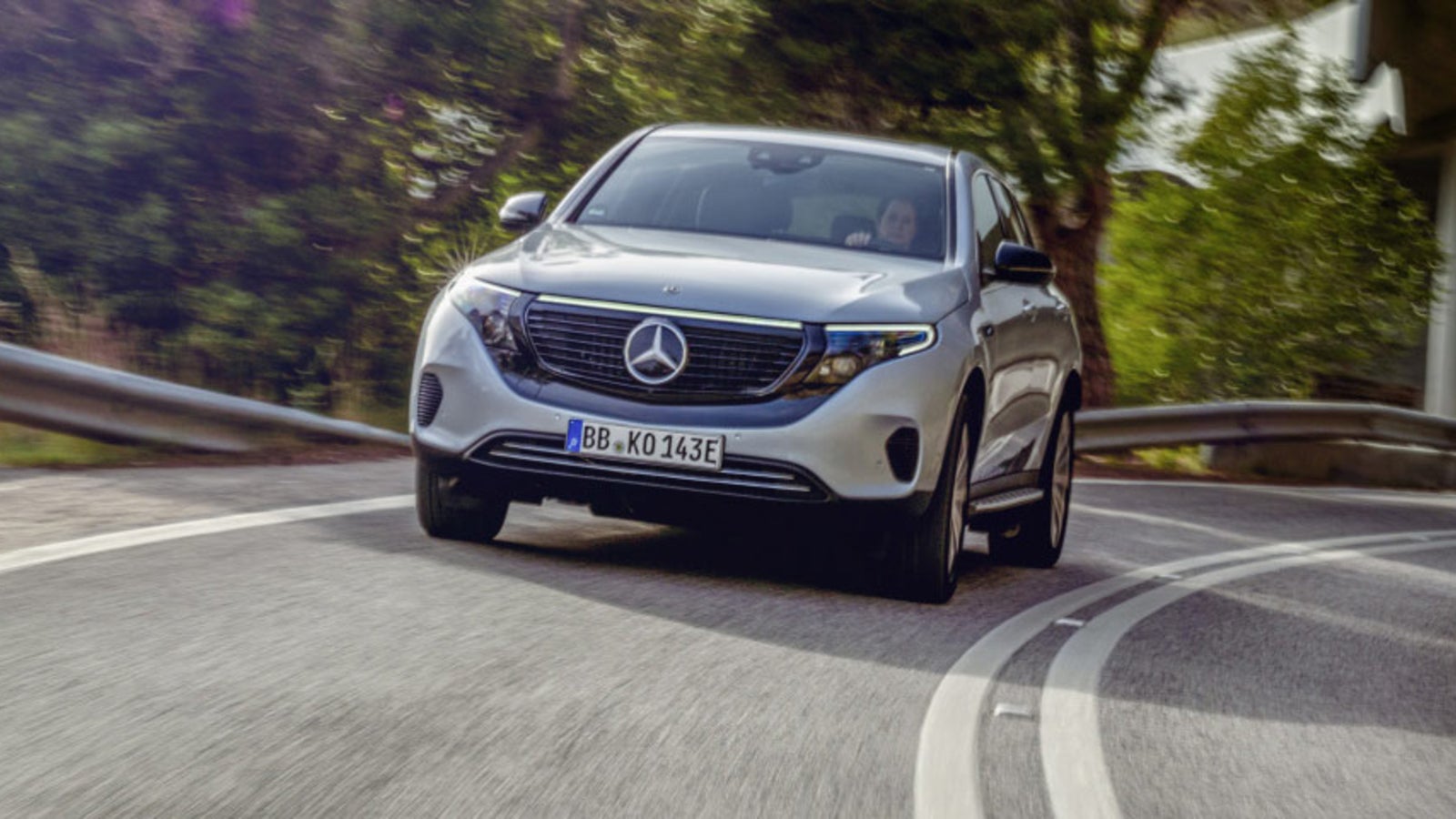 Mercedes muss E-SUV EQC zurückrufen - oe24.at