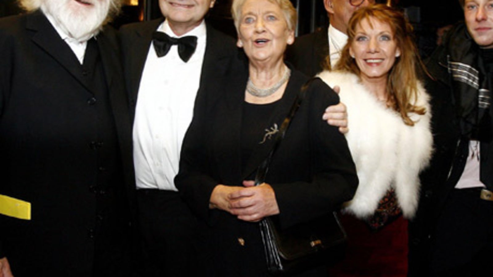 Die Stars der Mundl-Premiere! - stars24