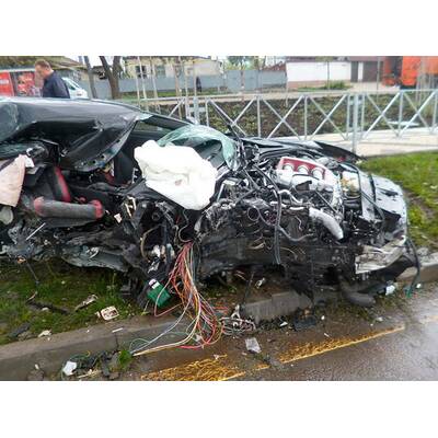 Fotos: Horror-Crash mit Nissan GT-R - oe24.at