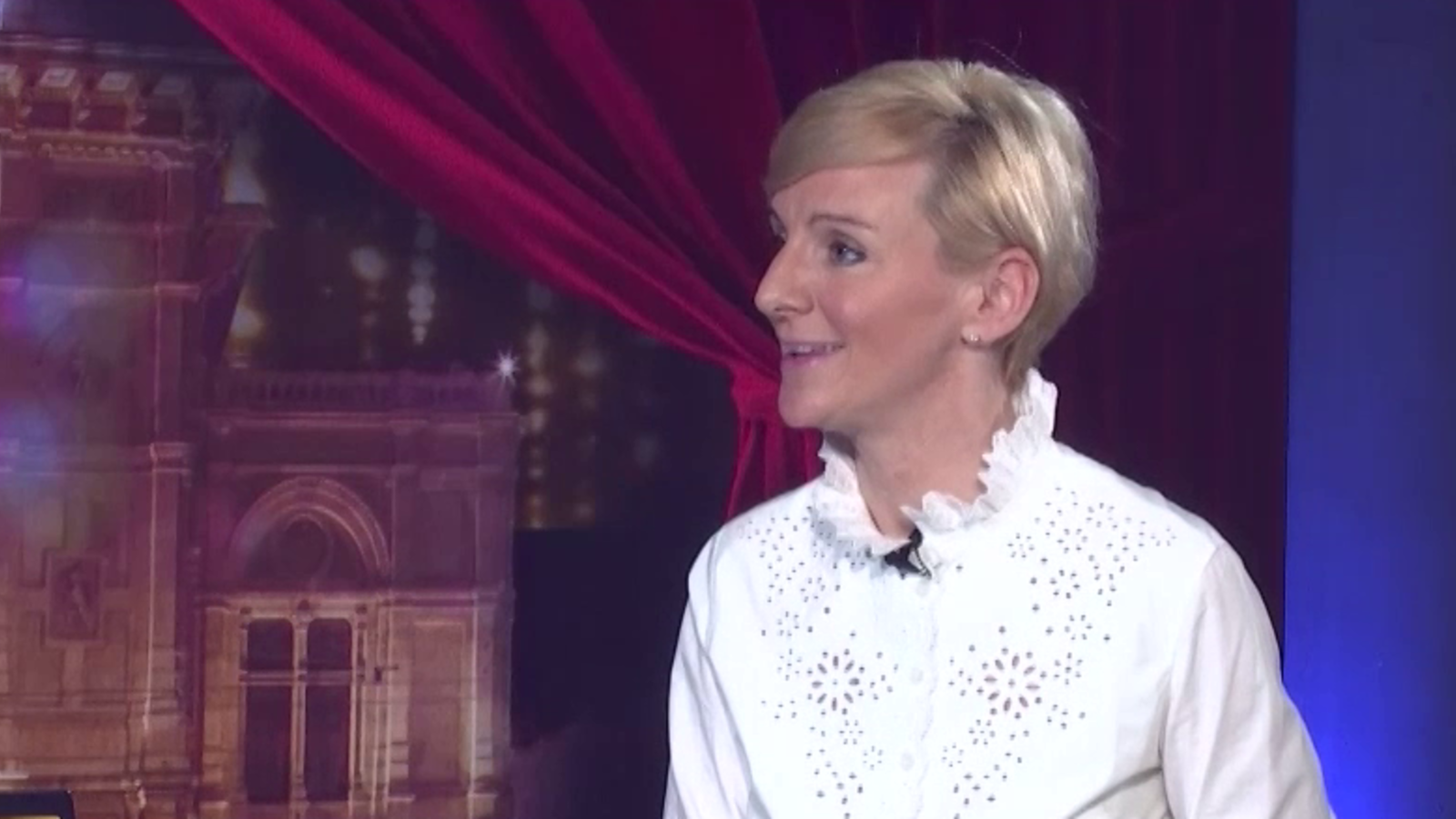 OPERNBALL 2024: Der Roben-Check mit Daniela Schimke - oe24.tv