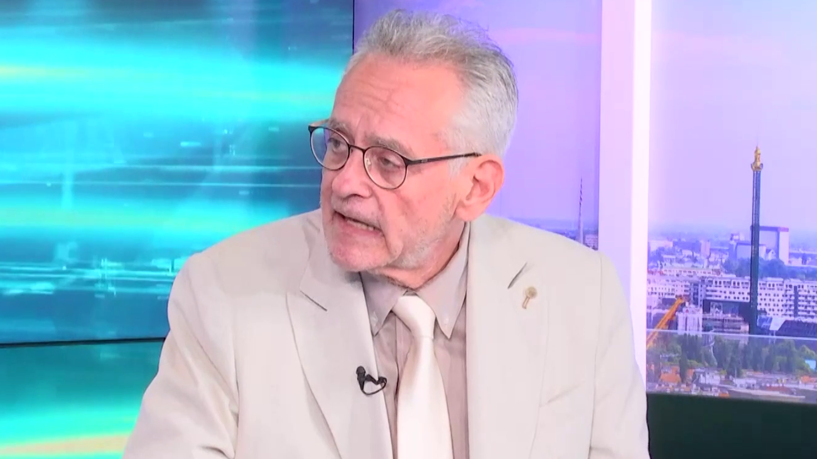 Die oe24-Wochenanalyse mit Christian W. Mucha - oe24.tv