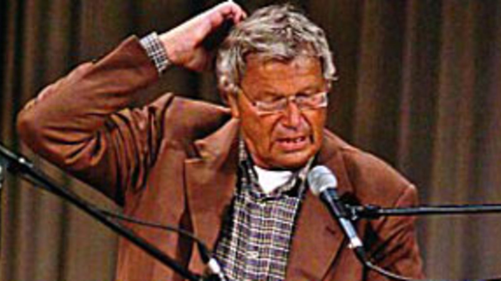 Die Maske hinter dem Spießbürger: Gerhard Polt - stars24