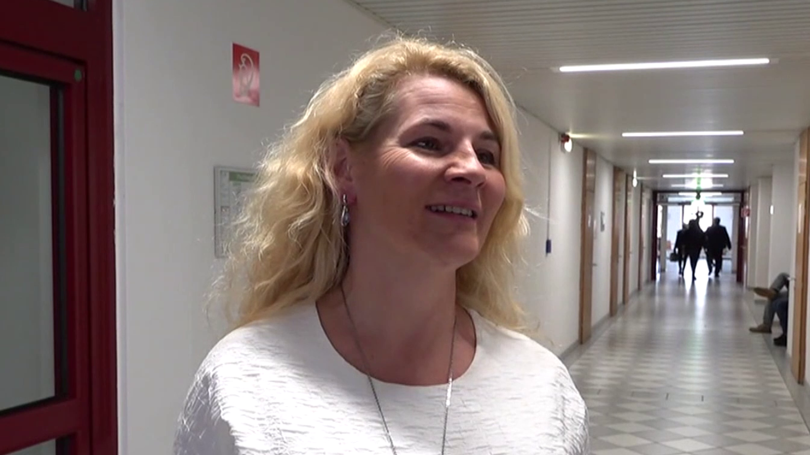 "Orgasmus-Päpstin" Monika Ring heute vor Gericht - oe24.tv