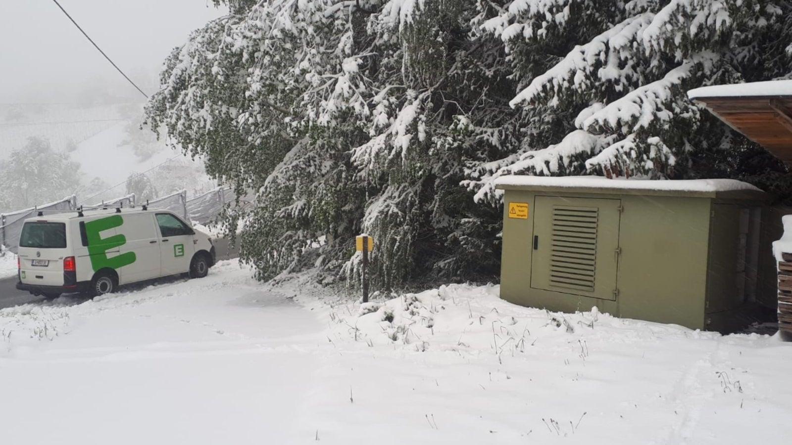 Schnee-Chaos: Tausende Haushalte ohne Strom - oe24.tv