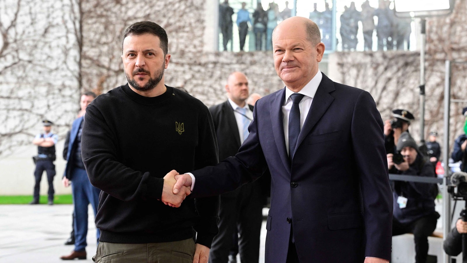 Selenskyj in Berlin eingetroffen - oe24.at