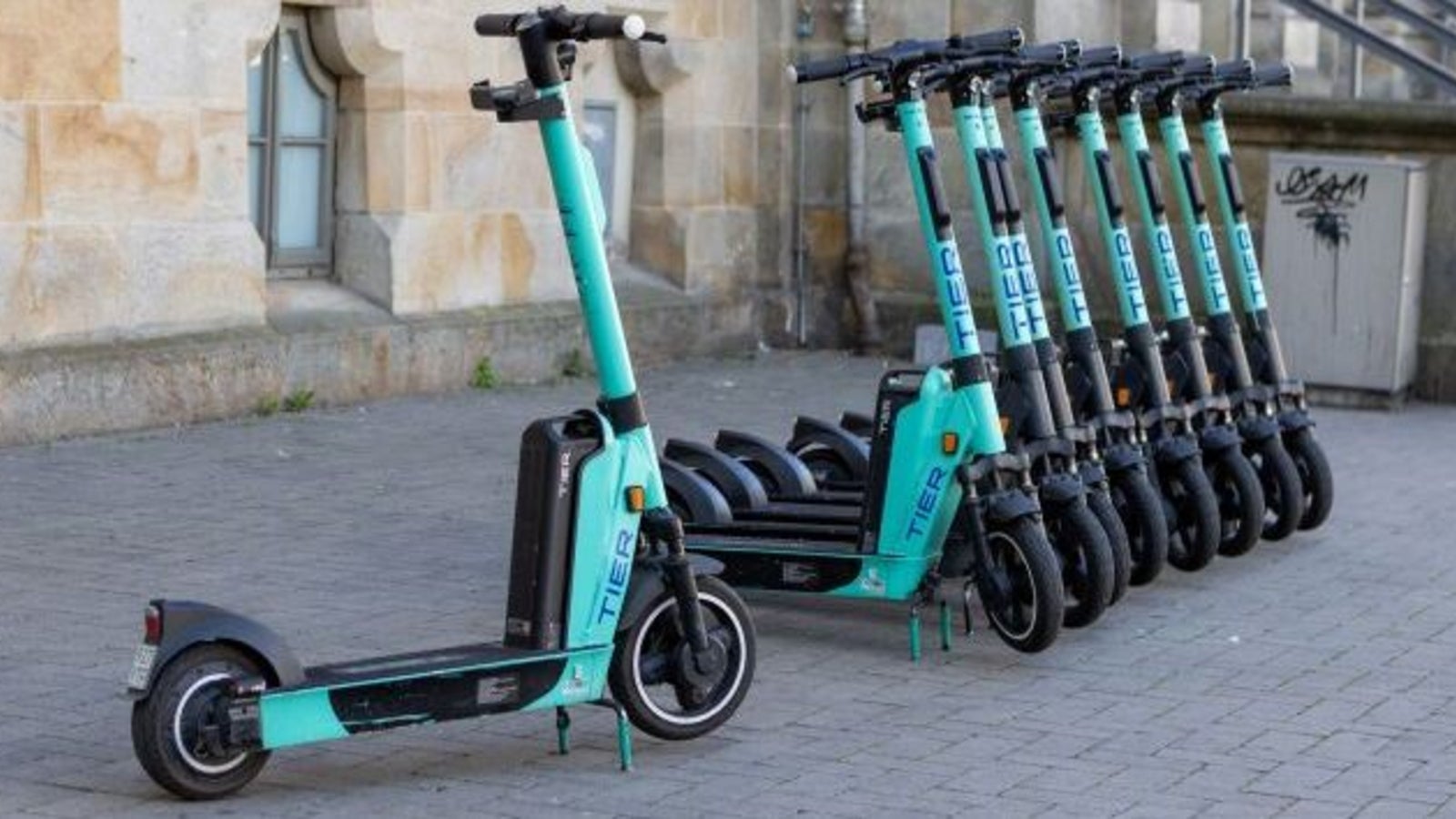 Leih-E-Scooter erfreuen sich in Mödling großer Beliebtheit - oe24.at