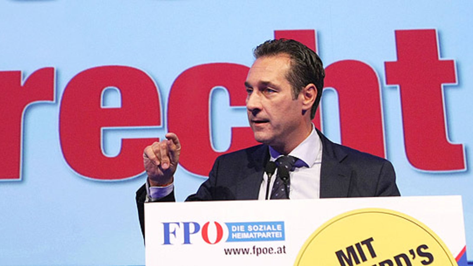 FPÖ: Strache zum Spitzenkandidaten gewählt - Politik-Live