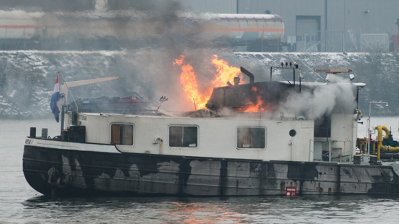 Brand Auf Schiff