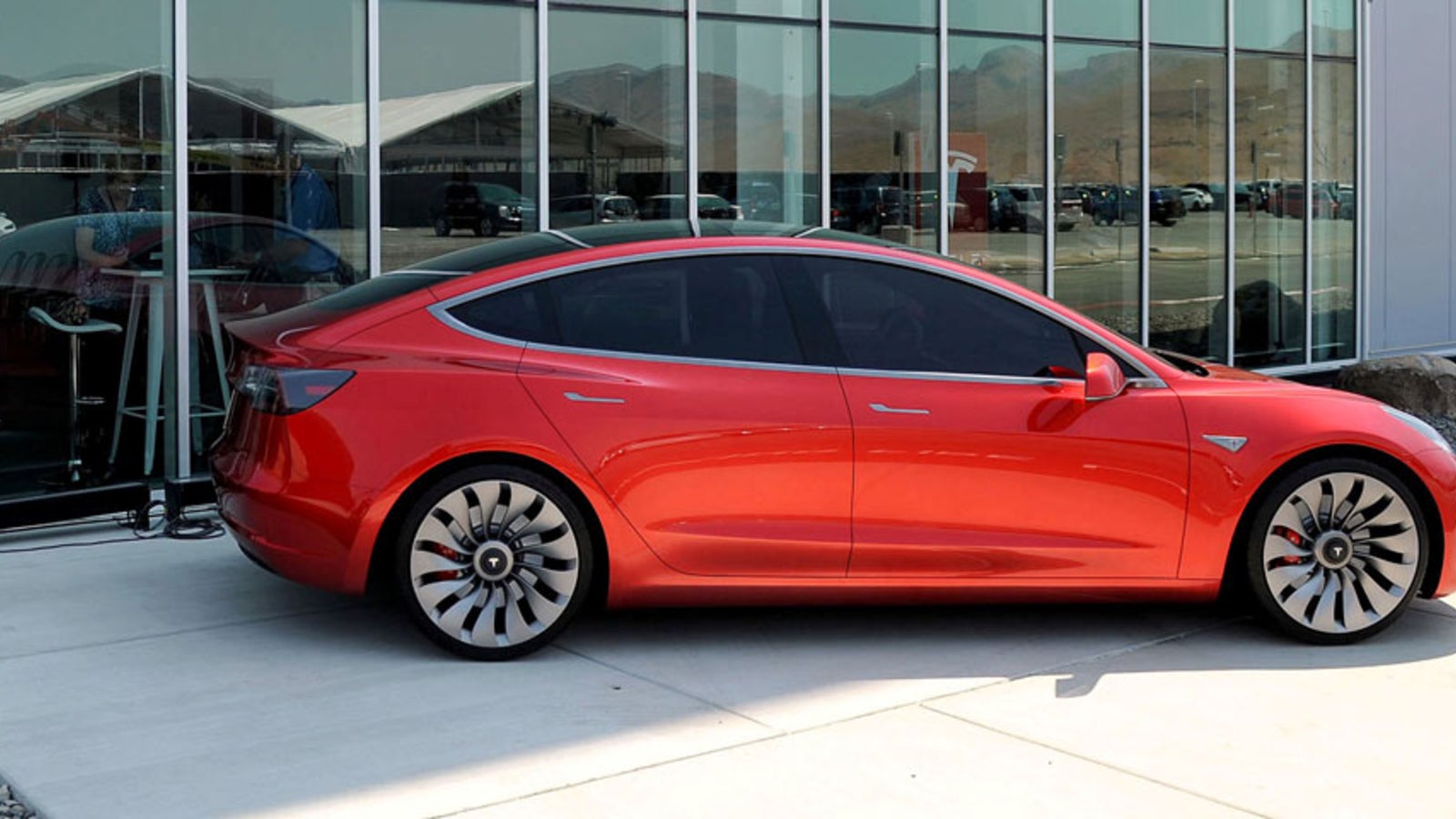 Tesla bringt Model 3 nicht auf die Reihe - oe24.at