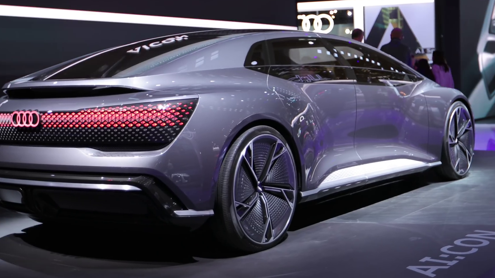 Audi Chef-Designer stellt neue Konzeptautos vor - oe24.tv