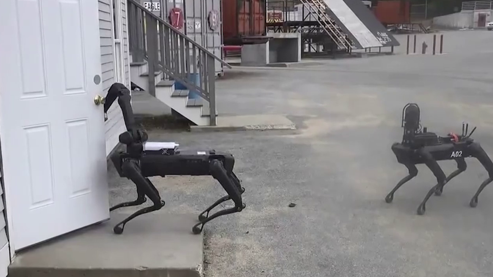 US-Polizei testet Roboterhund - oe24.tv
