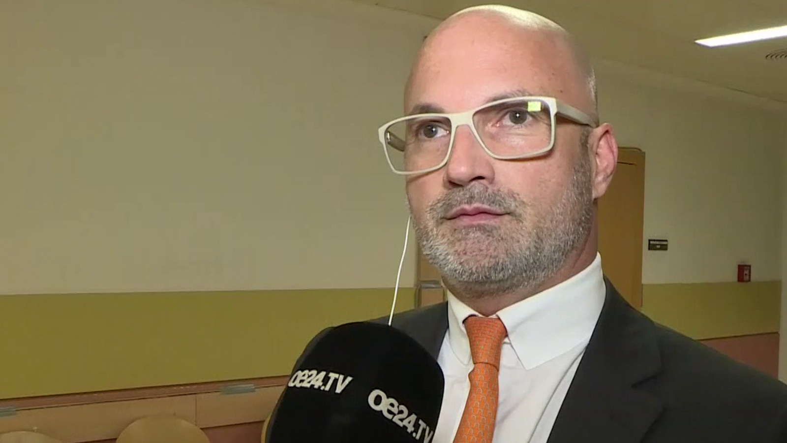 Opferanwalt Nikolaus Rast im Interview - oe24.tv