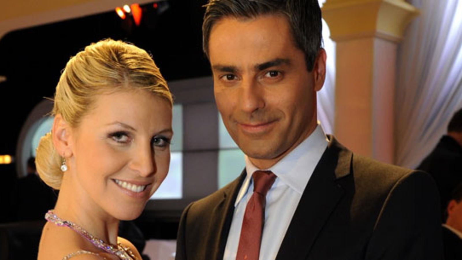 Roman vs. Cathy: Jetzt fliegen die Fetzen - stars24